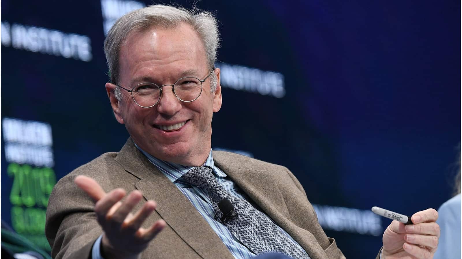 Gen Z graduates boo former Google CEO over AI impact speech