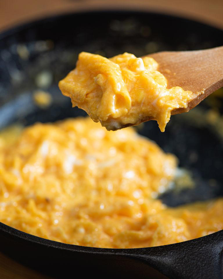 America’s Test Kitchen’s quick trick for creamy scrambled eggs every time