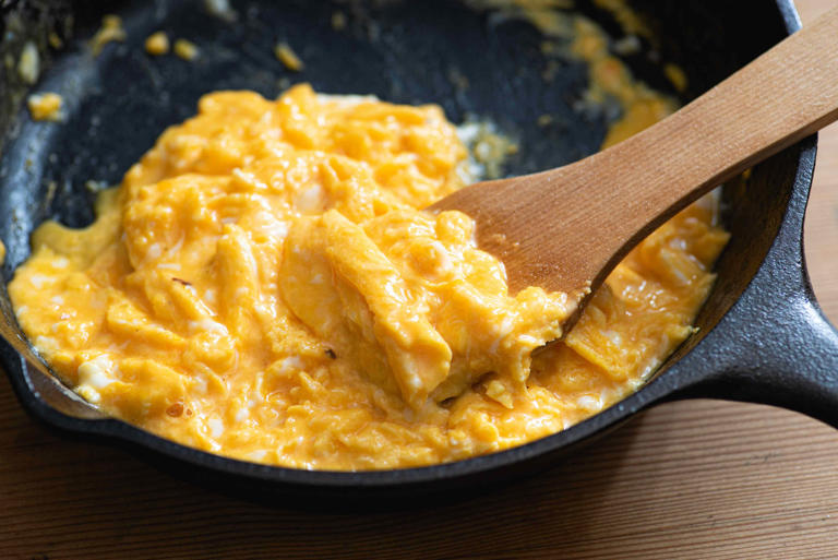 America’s Test Kitchen’s quick trick for creamy scrambled eggs every time