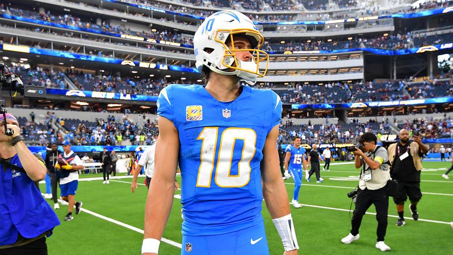 Justin Herbert's offseason no-show leaves Chargers with only one ...