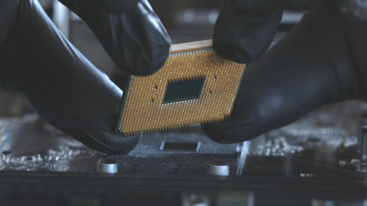 The world’s largest chip-assembly house just said its advanced ...
