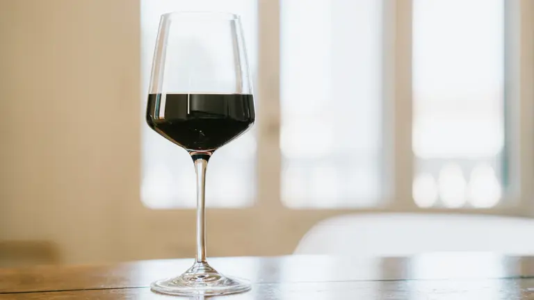 What to know about drinking alcohol on a GLP-1