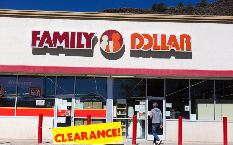 Family Dollar closed 350 stores