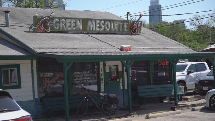 Man dies after being trapped under fallen tree near Green Mesquite BBQ ...