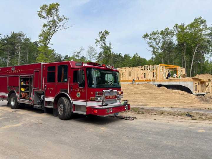 Wall collapse injures 2 workers at South Shore construction site