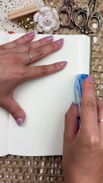 Creating a daisy vintage scrapbook page with relaxing ASMR