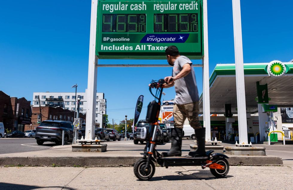 AAA predicts record Memorial Day travel as average gas prices top $4.60 ...
