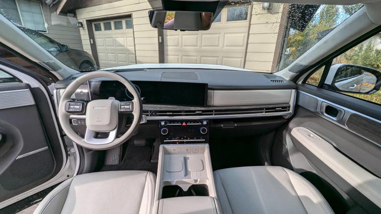 Hyundai Santa Fe Is One of the Cheapest Three-Row Hybrid SUVs to Lease ...