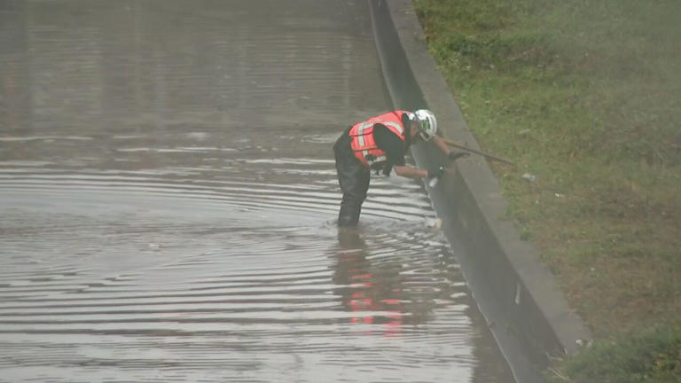 Atlanta man saves woman trapped by flash floods in middle of downtown ...