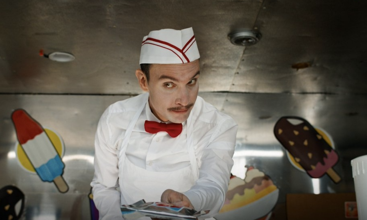 New 'Ice Cream Man' photo delivers a sweet surprise!