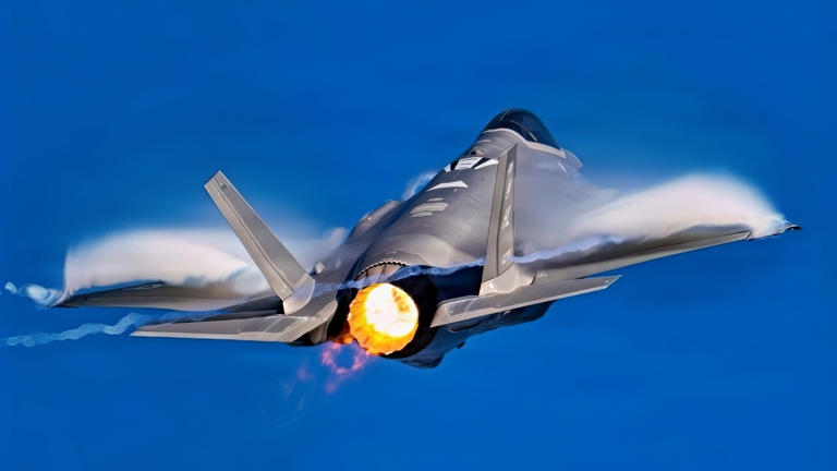 The US Air Force wants to turn every F-35 into a stealth ship-killer ...