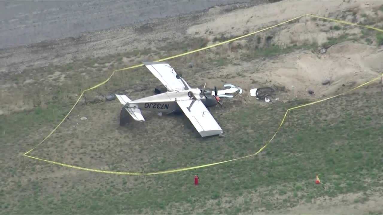 2 taken to hospital after small plane crashes in Jaffrey