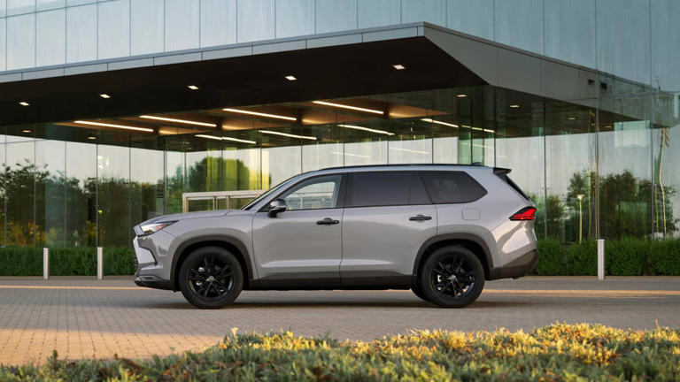 Toyota releases aggressive 2026 Grand Highlander lease deals for May