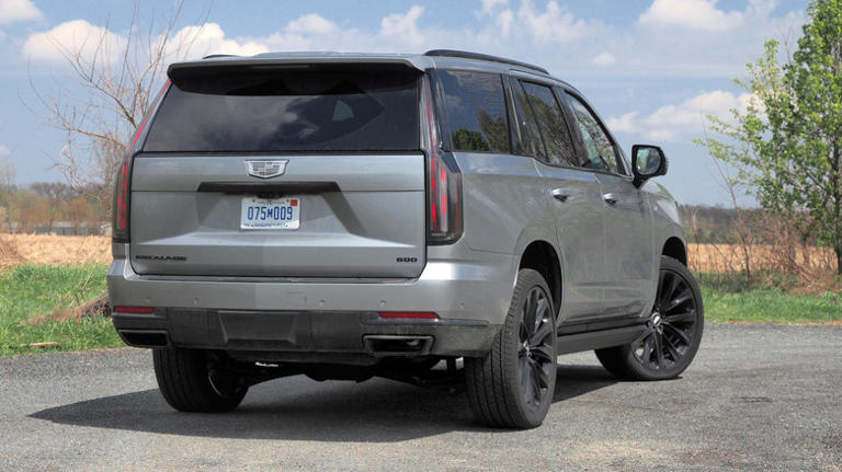 4 things I couldn't ignore while driving Cadillac's Escalade (which is ...