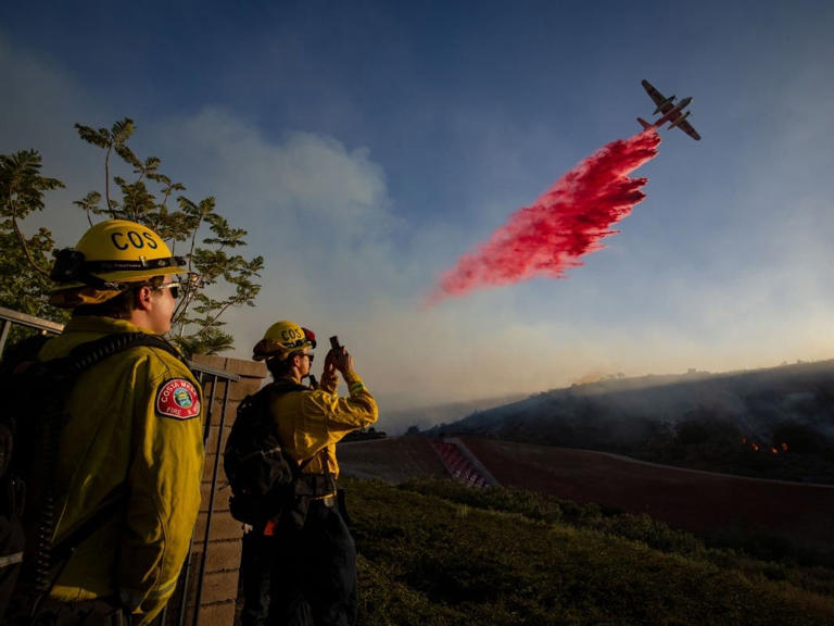 Firefighters slow spread of RivCo brush fires, evacuation orders in ...