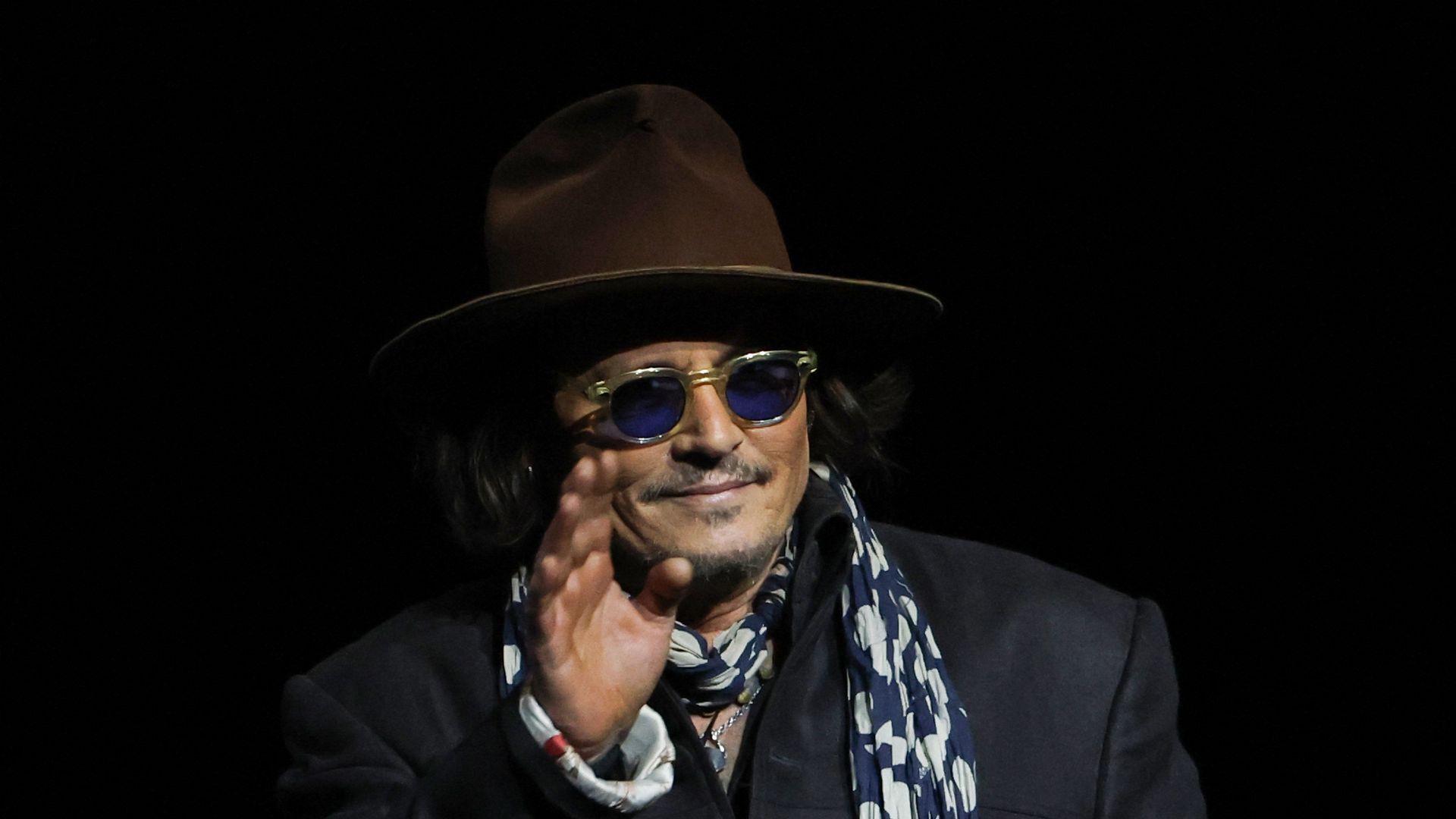 Police called to Johnny Depp's home after a woman's reported suspicious ...