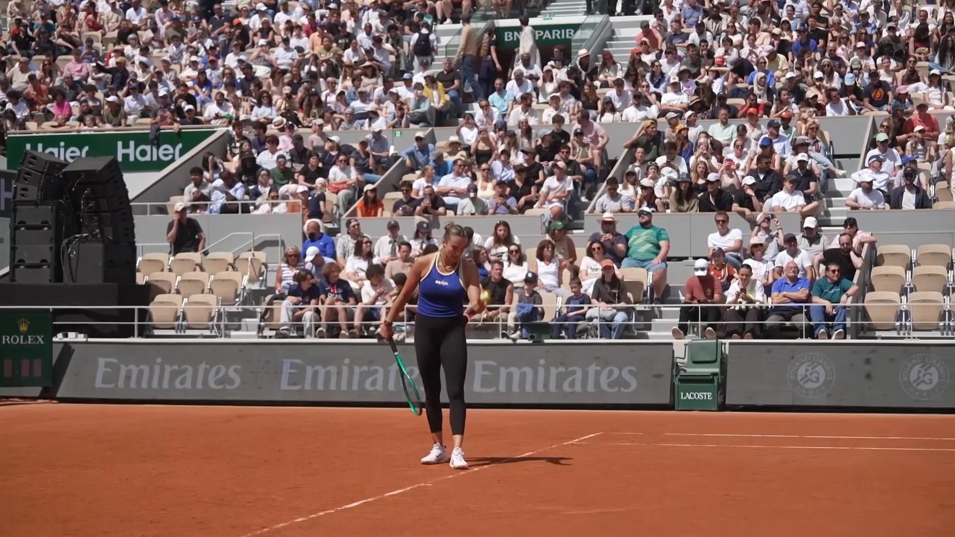 Sabalenka in practice at Roland-Garros amid boycott threat