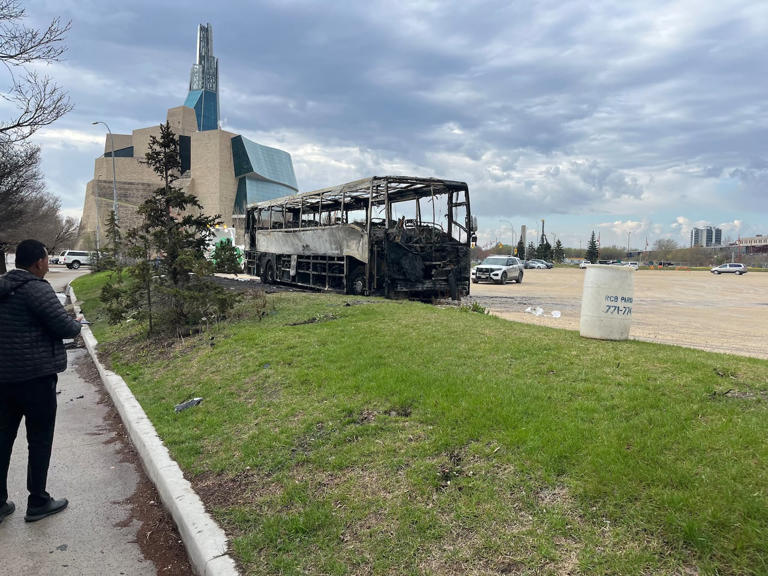 US baseball team's charter bus torched near Winnipeg Goldeyes stadium