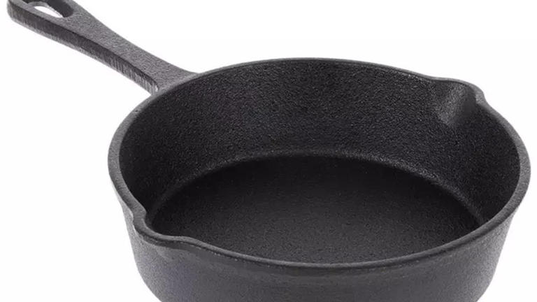 Hobby Lobby's $4 mini cast iron skillet: A must-have for small meals ...