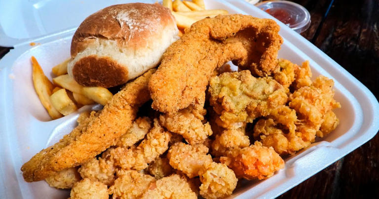 The best fish sandwich in Florida comes from this low-key spot