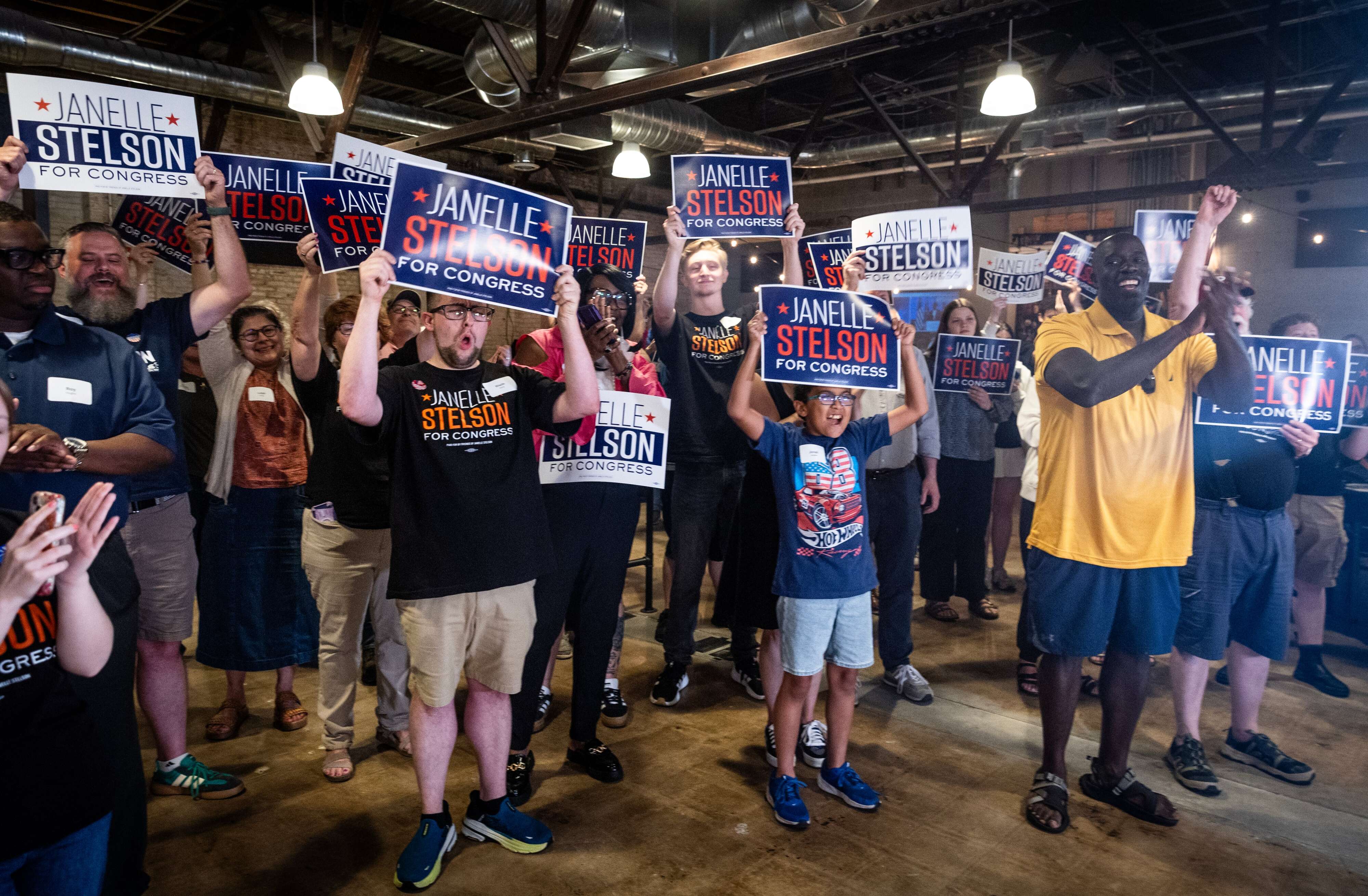 Janelle Stelson secures rematch with Rep. Scott Perry in Pa.'s 10th ...