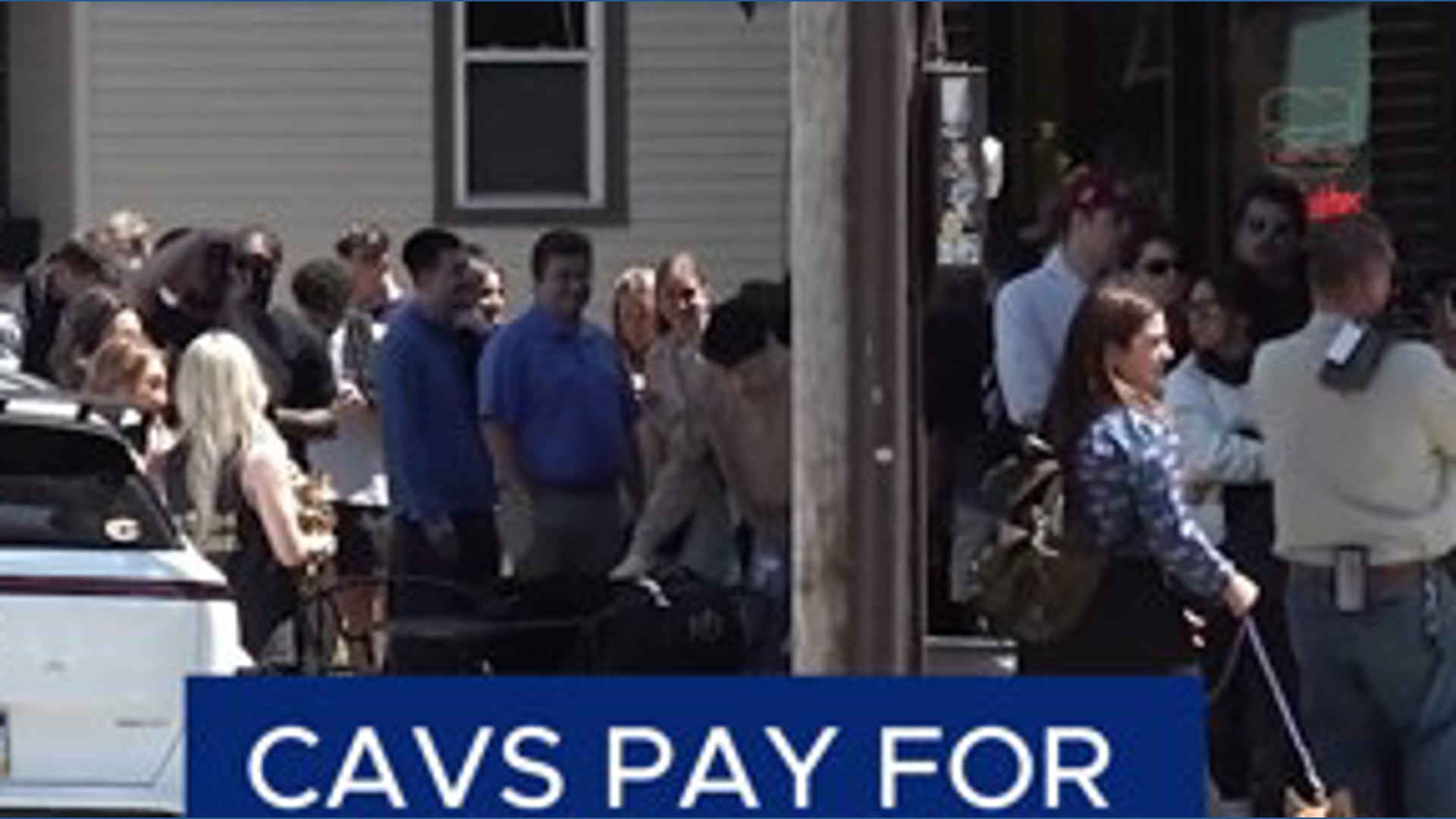 Cavs pay for fans' sandwiches at La Bodega in Tremont