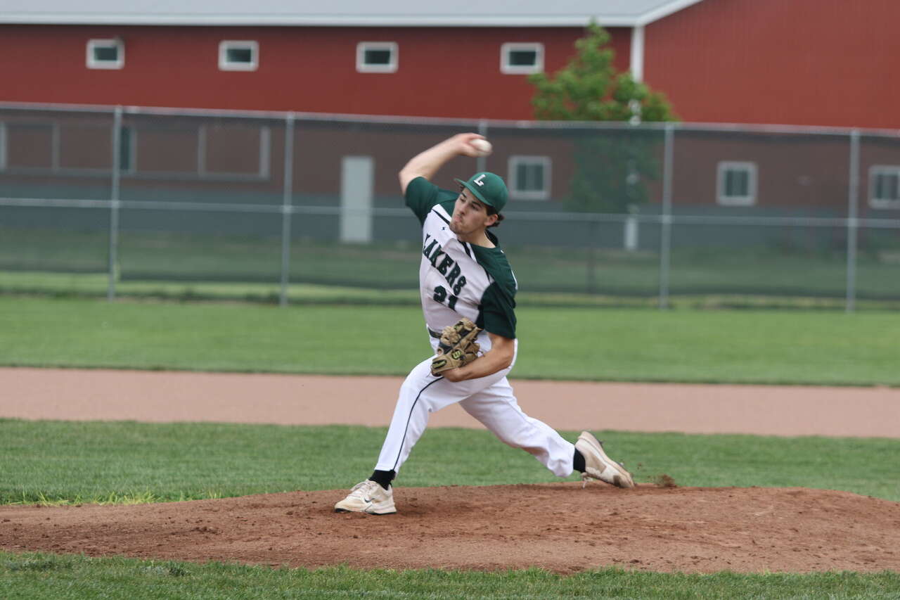 Monday scores update: Laker wins Big Thumb White Division