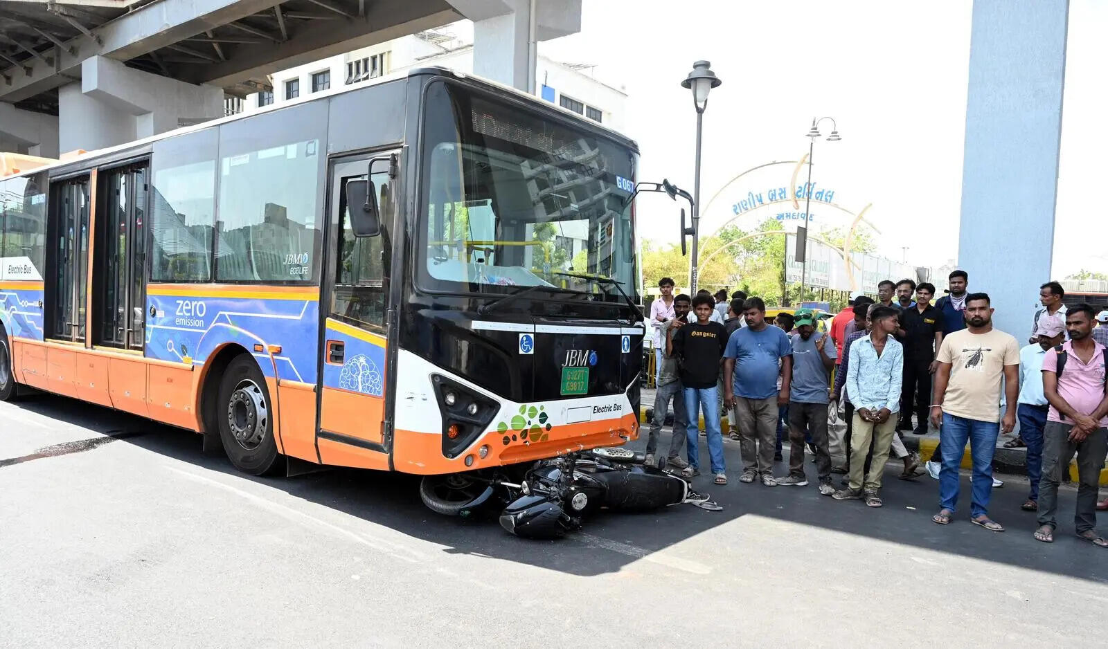 79 traffic congestion points delaying AMTS, BRTS buses identified