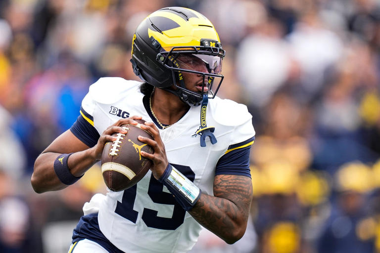 Michigan football’s Bryce Underwood working with top QB coaches