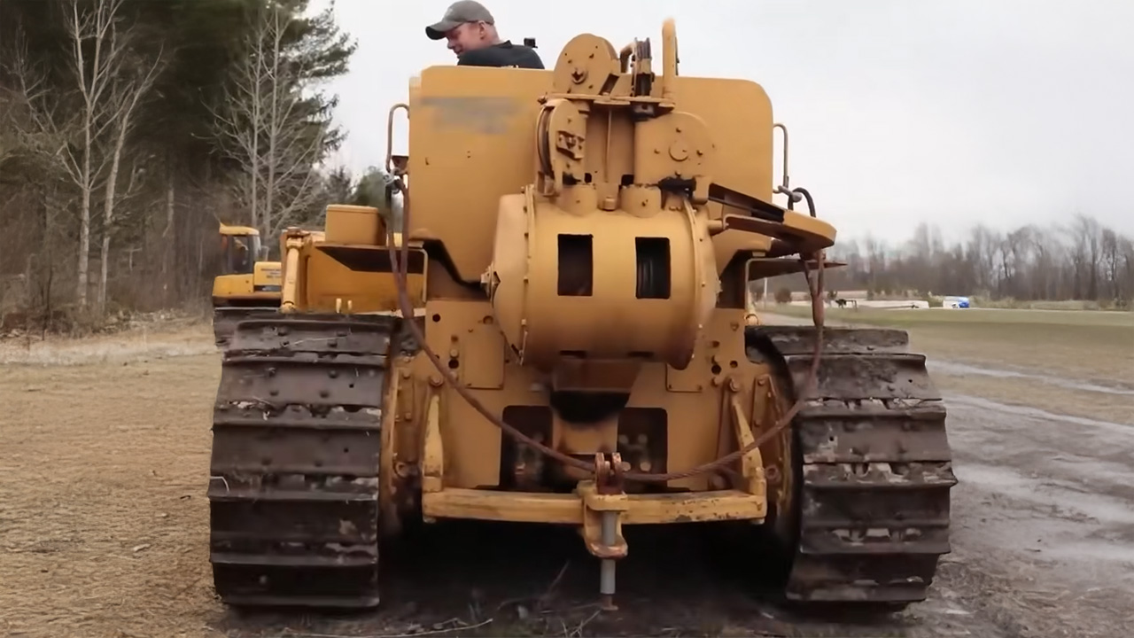 Restoring a 1966 Caterpillar D9 dozer