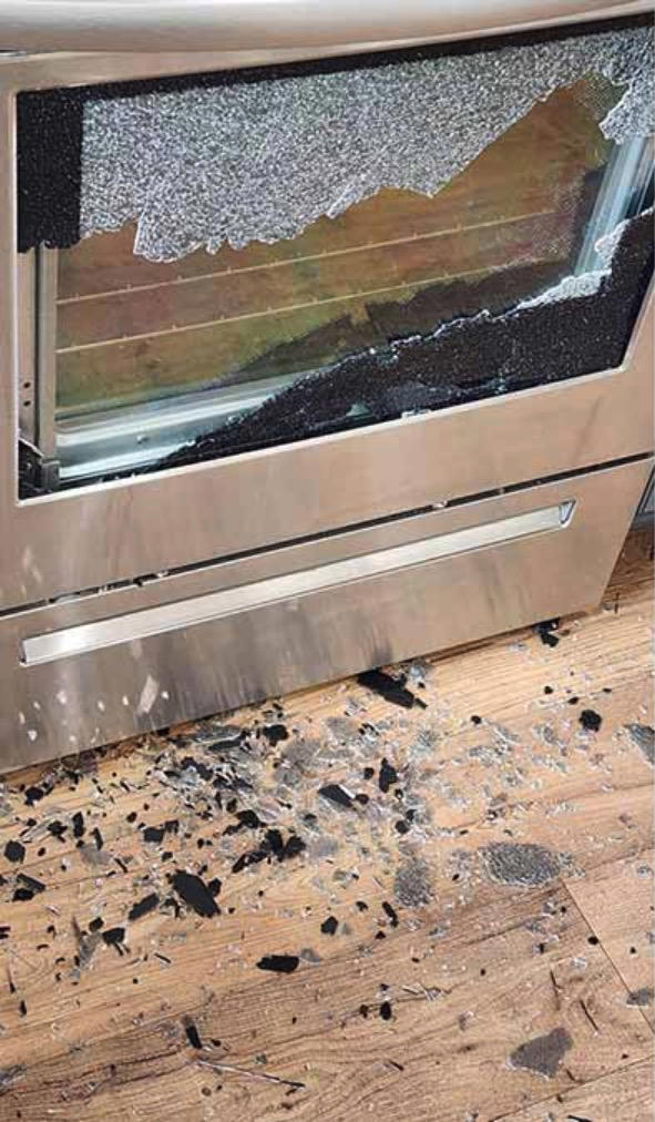 Consumer warning issued after hundreds of oven doors shatter without ...