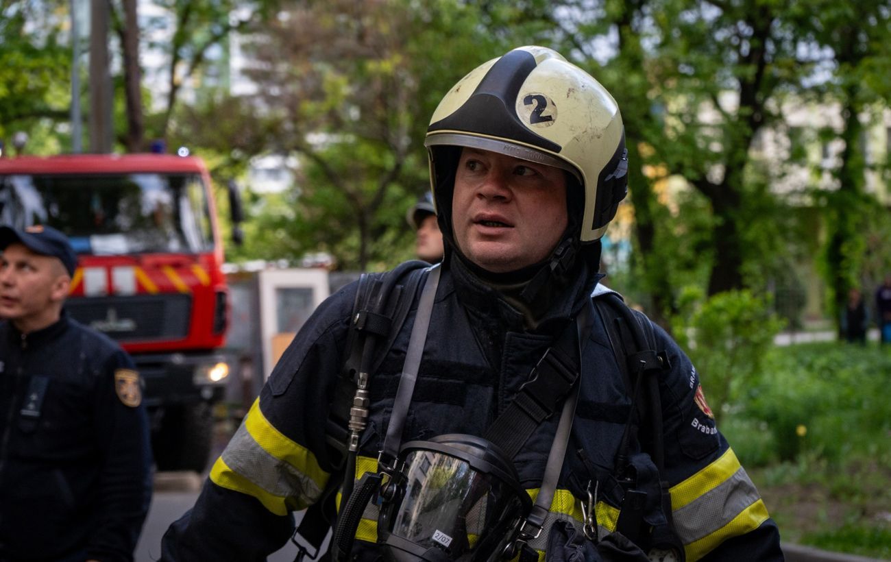 Russia strikes multi-storey residential buildings in Ukraine's Dnipro ...