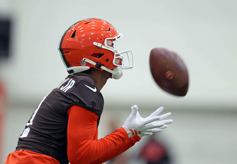 Todd Monken reveals how far Shedeur Sanders has come since the start of ...
