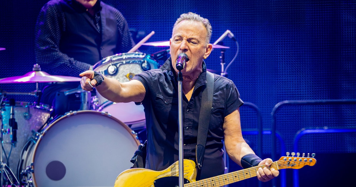 “Small-minded people”: Bruce Springsteen slams Trump & cronies during ...