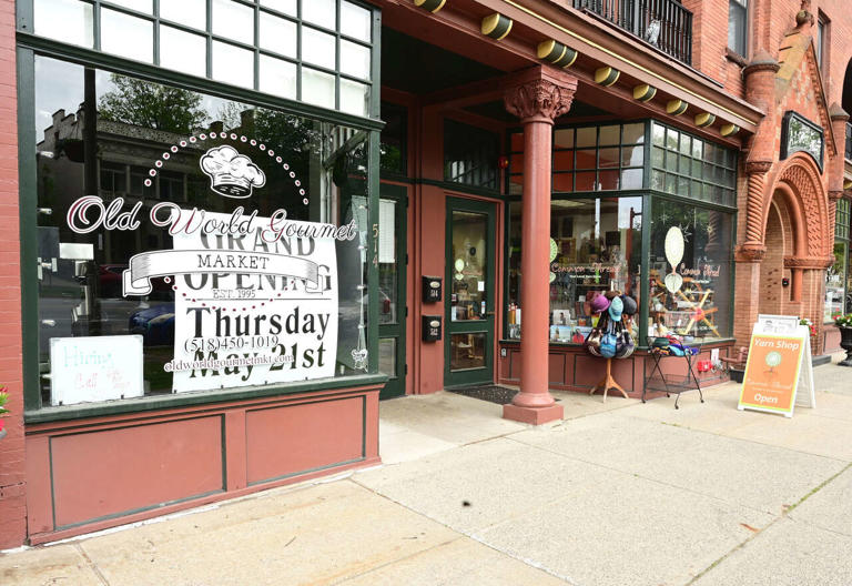 Old World Gourmet Market opens downtown Saratoga shop