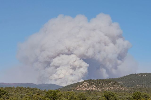 Deadly medical plane crash sparks fast-growing New Mexico wildfire and ...