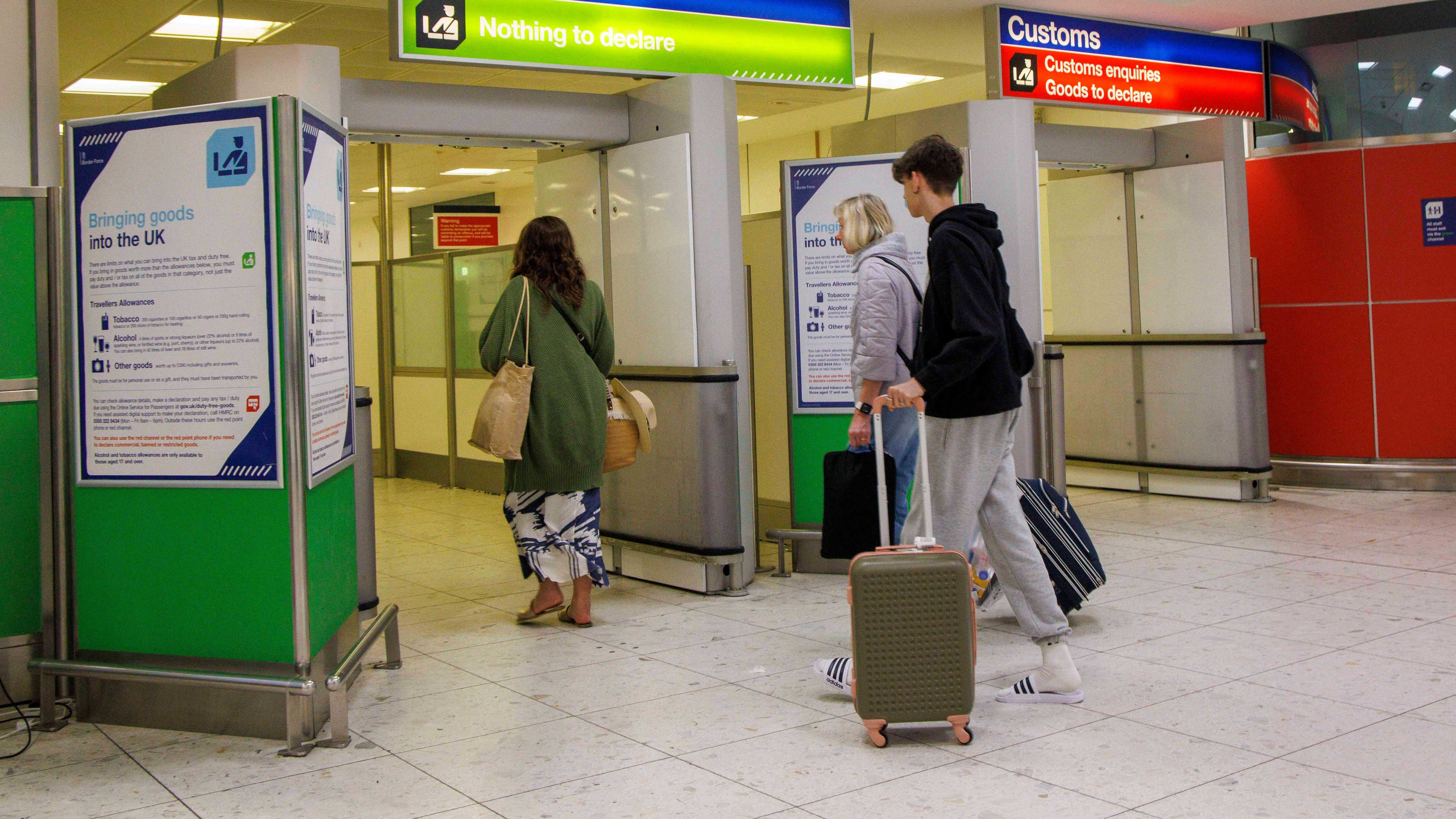 Net migration to the UK: Key numbers and trends