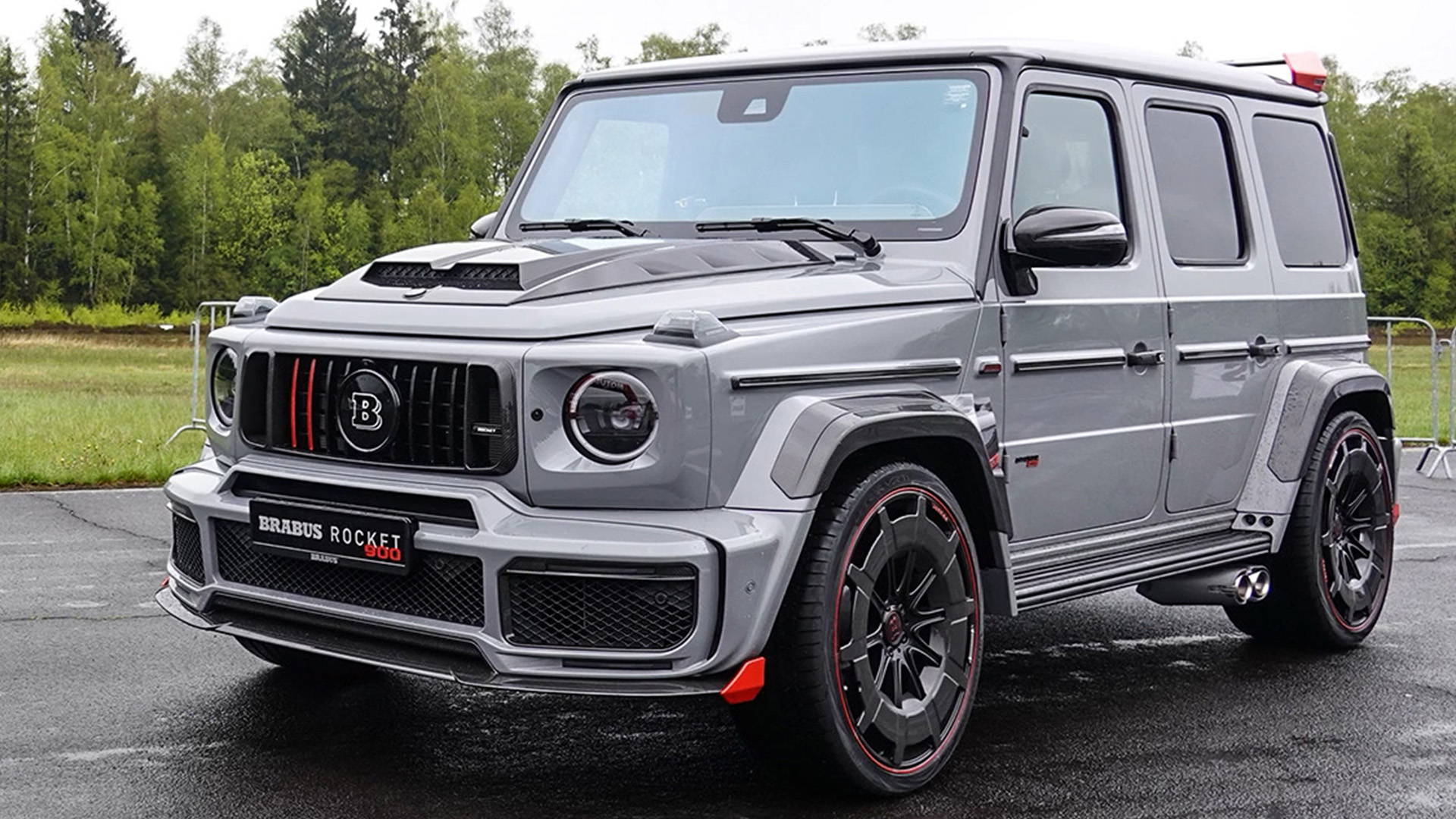Brabus G 900 Rocket Edition dominates rainy test track