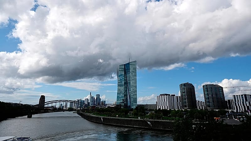 Recession warning? Eurozone activity hits lowest level in over two and ...