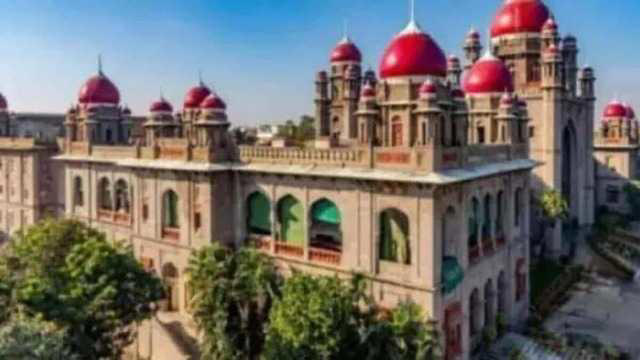 HC pulls up govt over pending accreditation cards for Urdu journalists