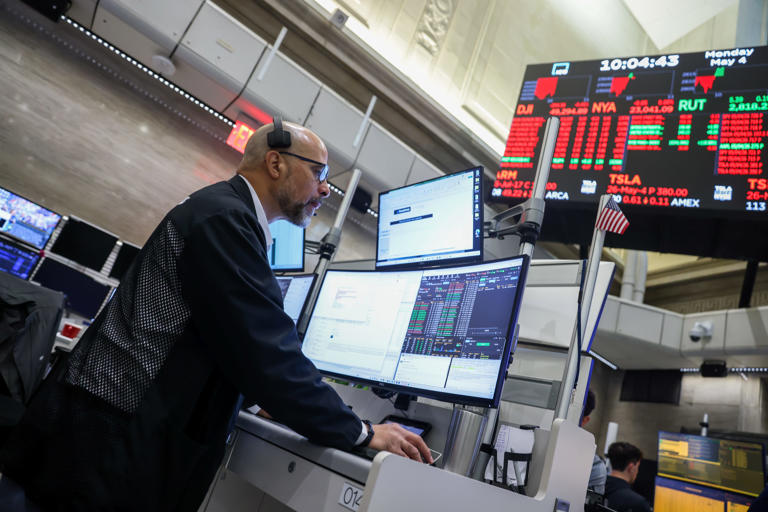 A stock-market plunge is the only thing that can stop bond yields from ...