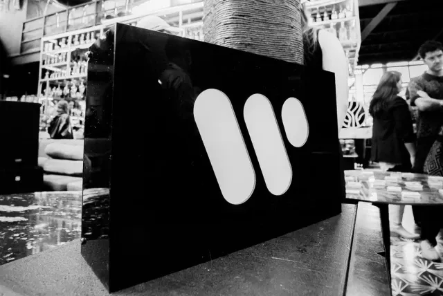 Warner Music Colombia impulsa nuevos talentos y resalta el legado de ...
