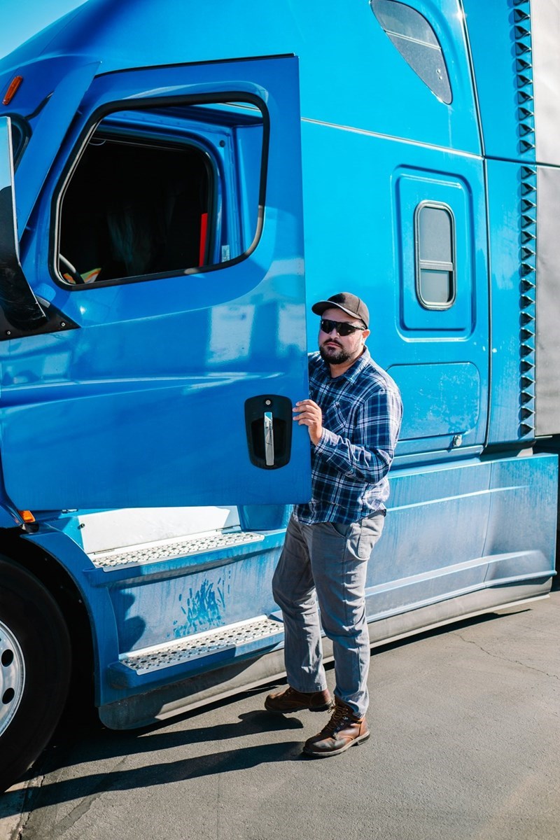 Blue-collar truck driver finally has it with manager always messing ...