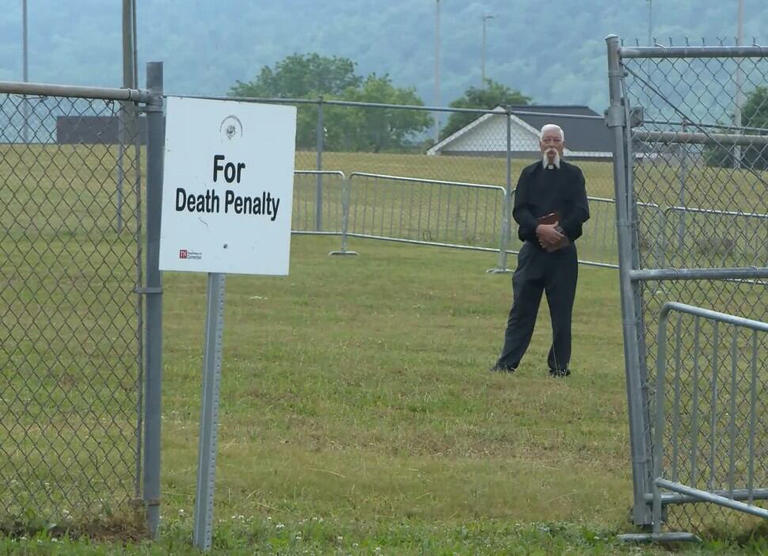 TN governor puts off Tony Carruthers’ execution for 1 year after failed ...