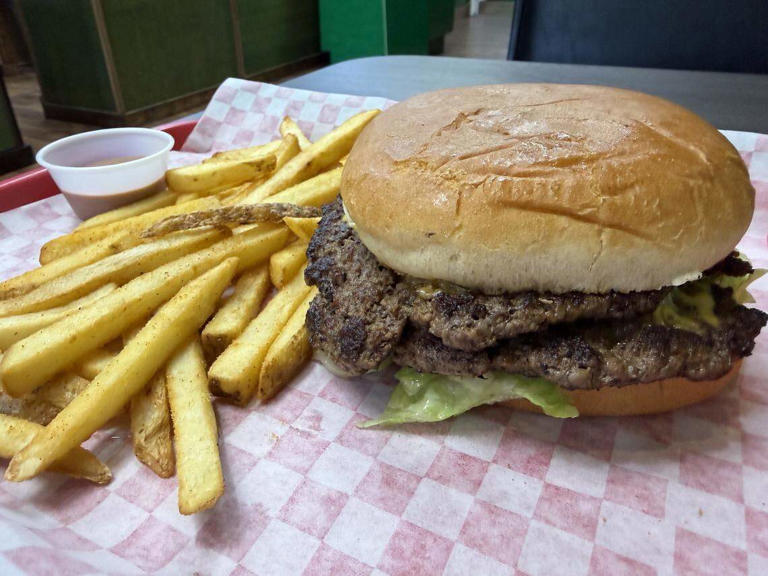 Smashburgers and Yemeni coffee ... together? This new Central Ave spot ...