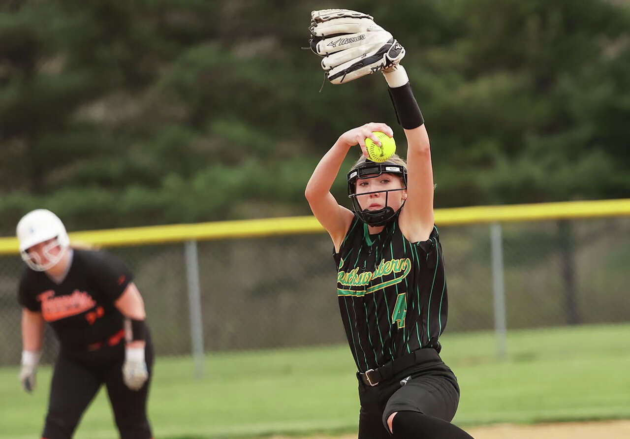 Wednesday softball: Hail Mary! Piasa Birds knock out Shells in regional