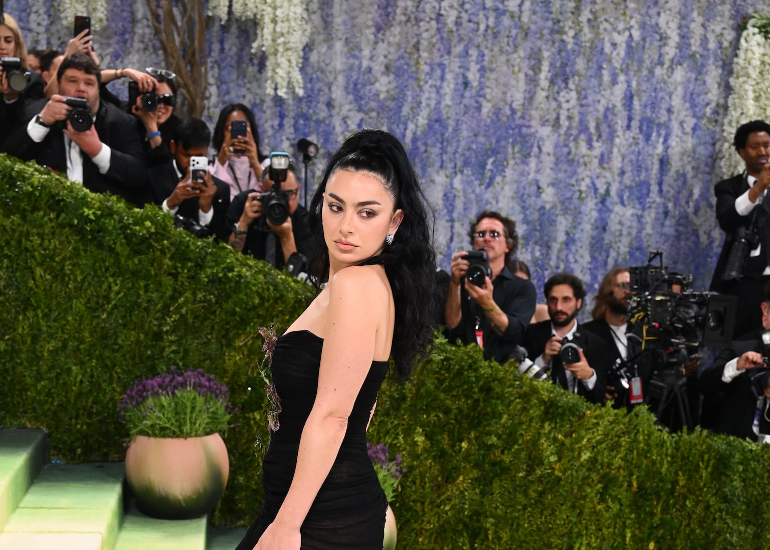 Charli XCX teases imminent new track