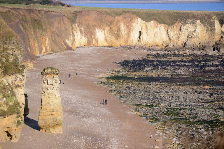 Police to prepare coroner’s report after a man falls from Marsden Cliffs