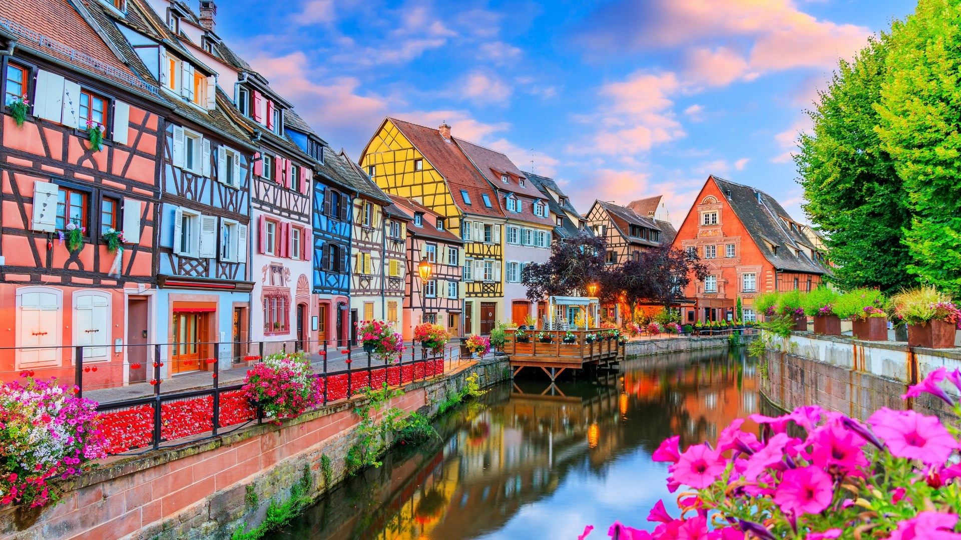 ‘It looks just like Venice’: In Europe, here are five charming and ...
