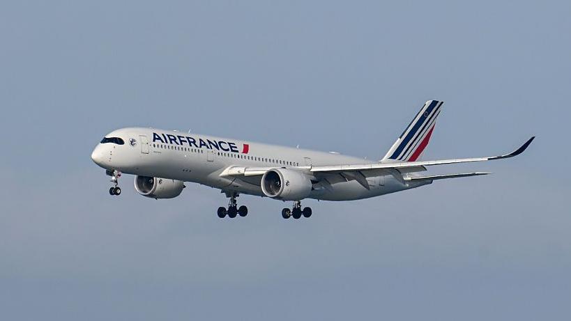 US-bound plane diverts to Canada after person from Ebola-hit region ...
